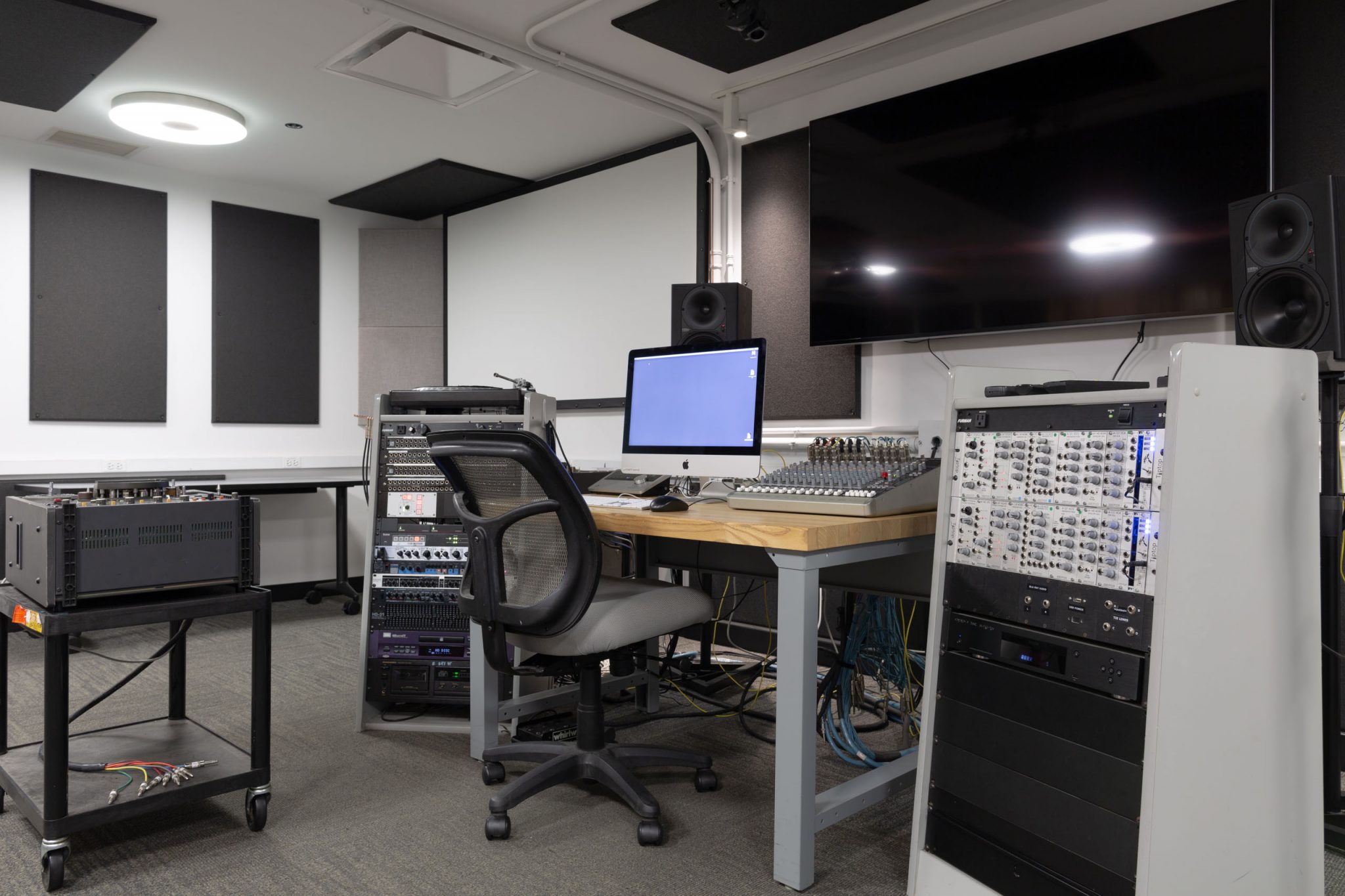Sound Department Spaces – SAIC Media Resources
